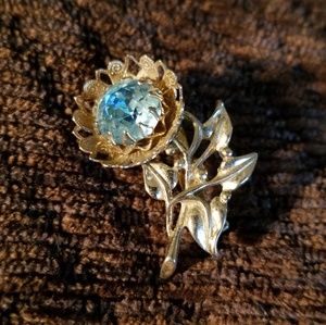 Jewelry | Vintage Goldtone Pin With Blue Stone | Poshmark